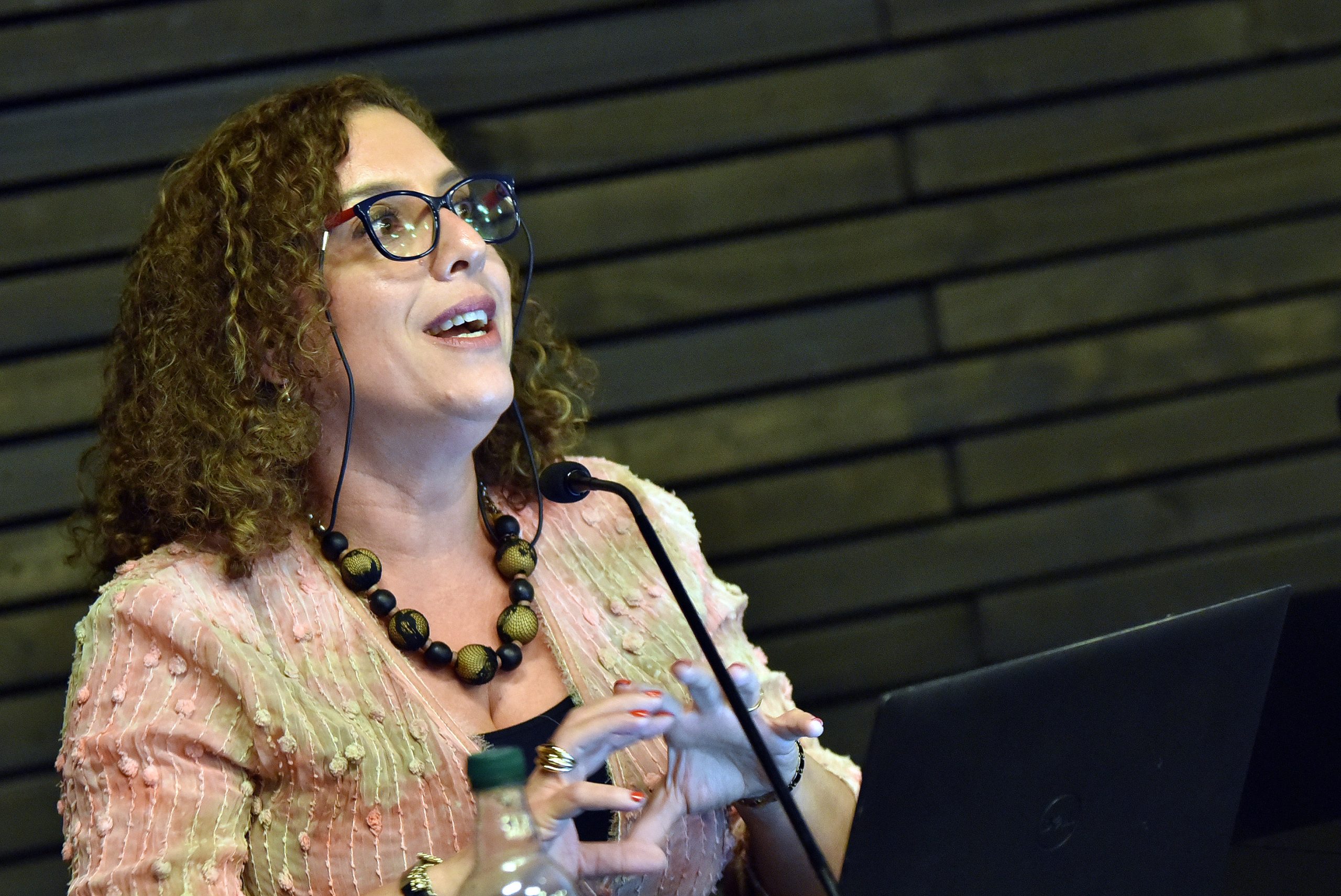 Revive la Cátedra Norbert Lechner “Madres solas y nuevas formaciones de ...