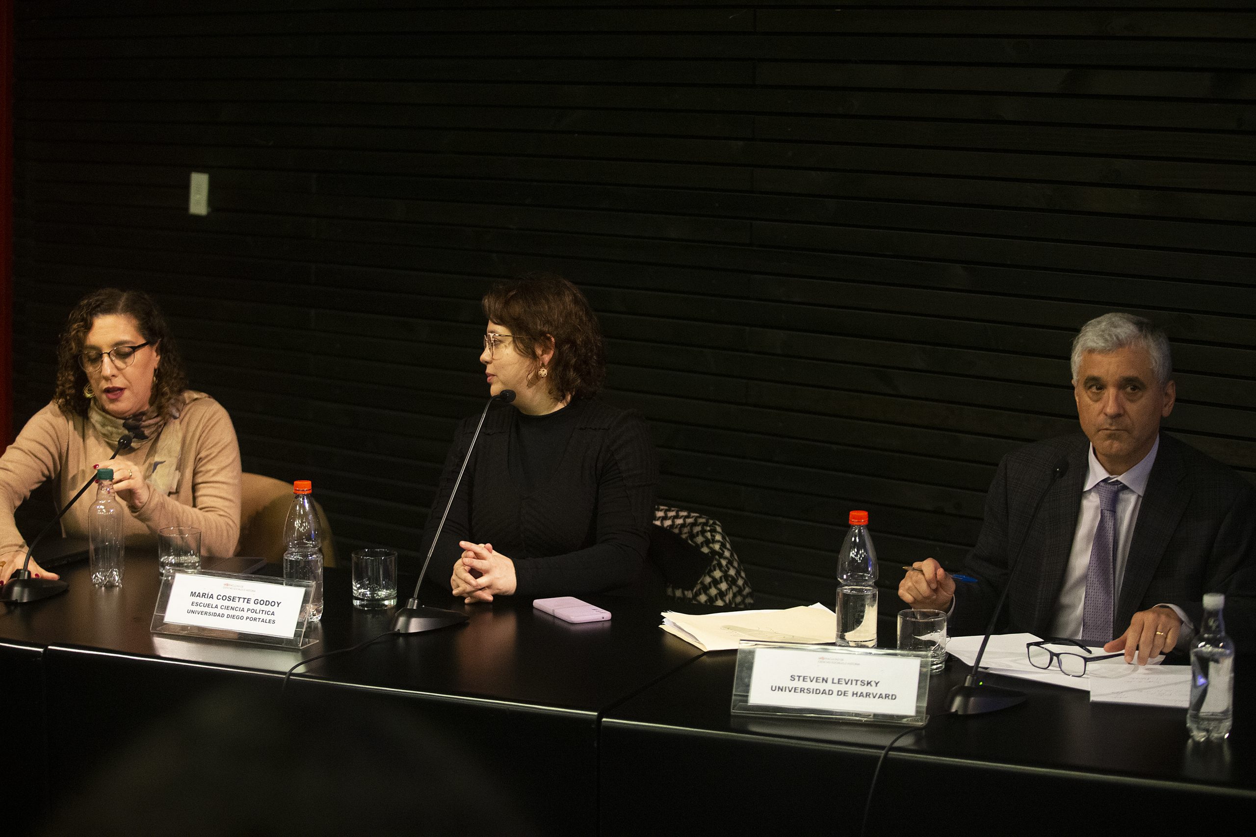 Revive la Cátedra Norbert Lechner “Democracias resilientes e irrupción ...